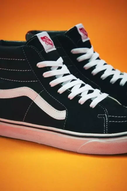 Nessa temporada, a Vans reapresenta e celebra os cinco clássicos em ...